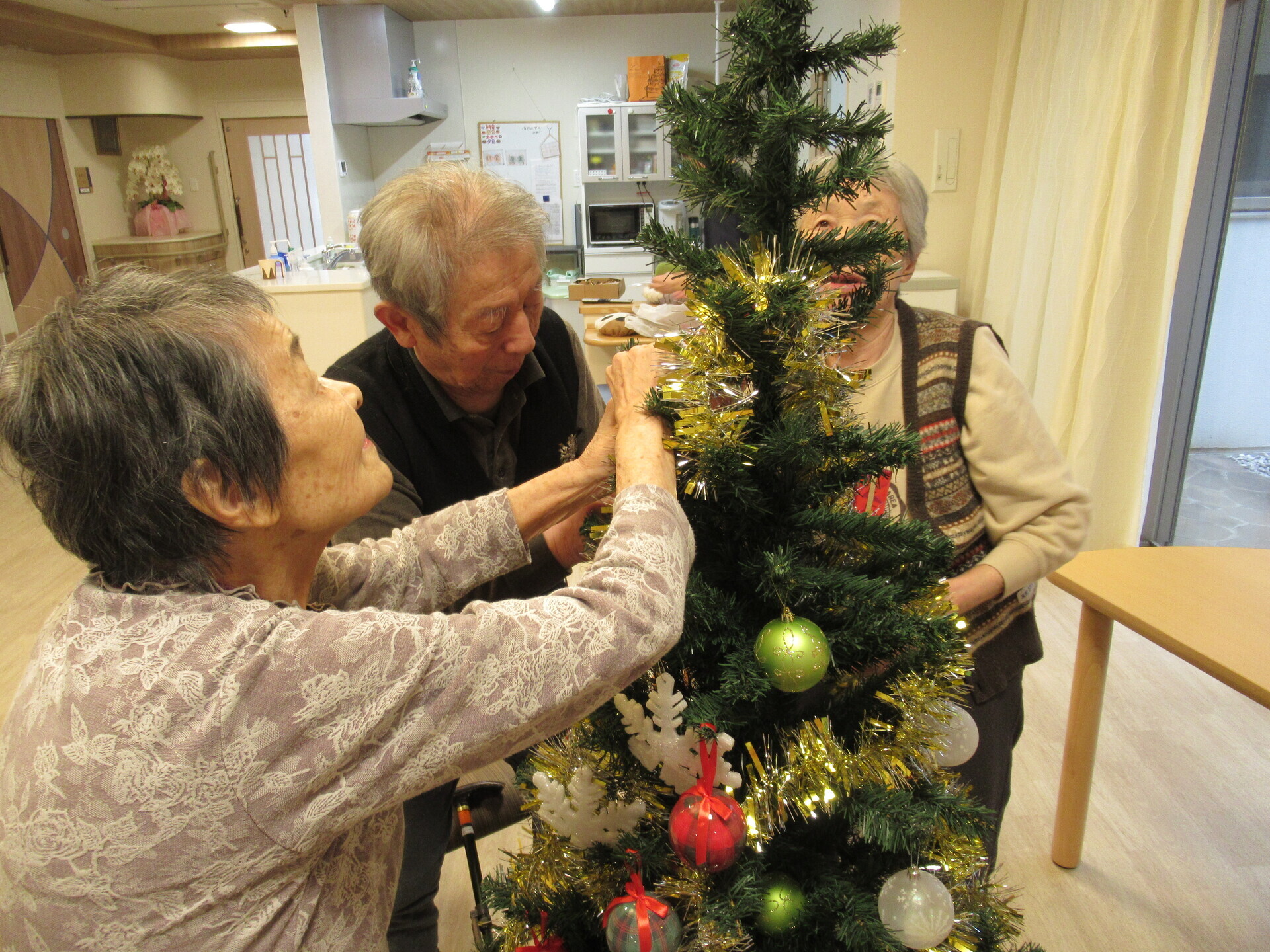 第674回 クリスマス仕度: 特別養護老人ホーム飛鳥の郷～日々の風景～
